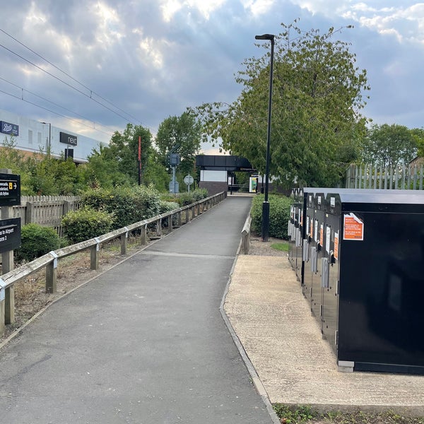 Kingston Park Metro Station - Light Rail Station in Kenton