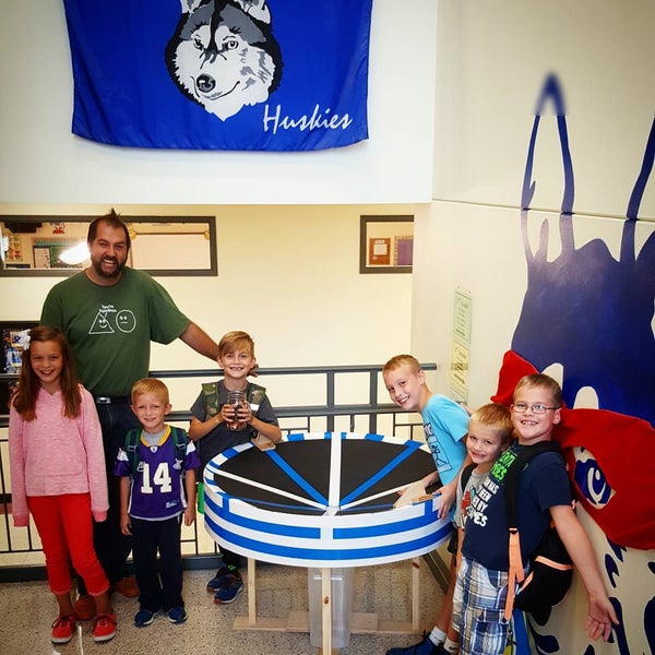 Hassan Elementary School - Elementary School in Rogers