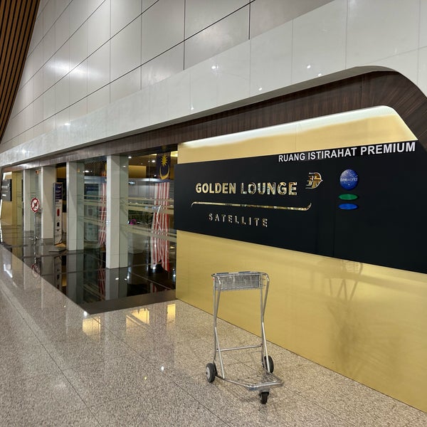 MAS Golden Lounge - Satellite - 138 tips