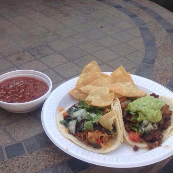 Machos Tacos - Taco Restaurant in Los Angeles