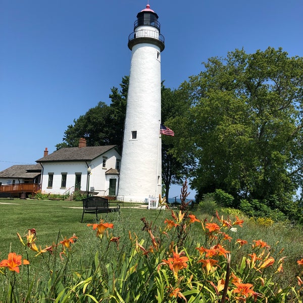 Sturgeon Point Lighthouse - 2 tips from 158 visitors