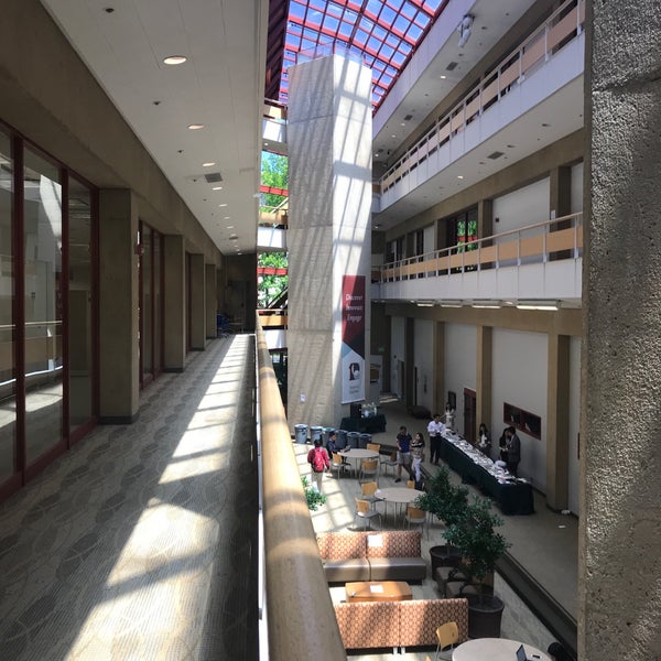 Center For Education Research at Stanford - College Academic Building