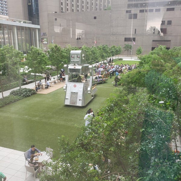 One Allen Center - 500 Dallas St