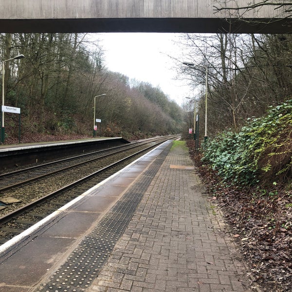 Runcorn East Railway Station (RUE) - Train Station in Runcorn