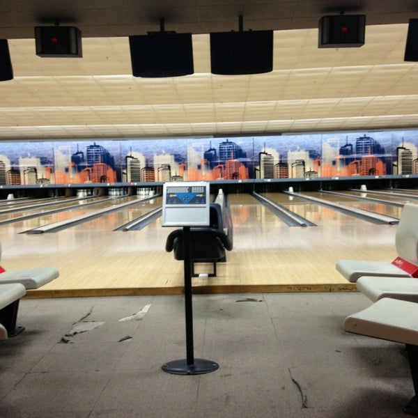 Megalanes Bowling - 12 tips from 1333 visitors