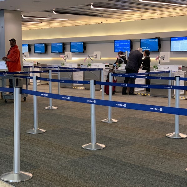 Photos at United Airlines Check-in - 12 tips