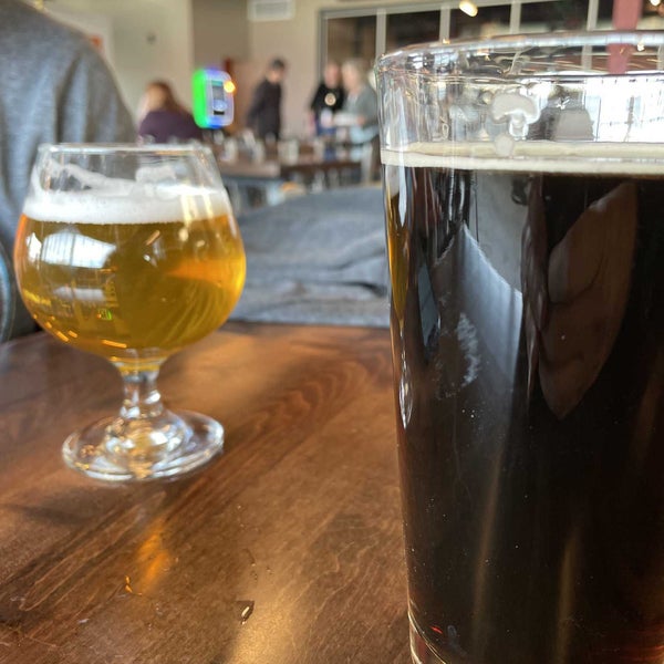 Crooked Handle Brewing Co. Piqua - Brewery in Piqua