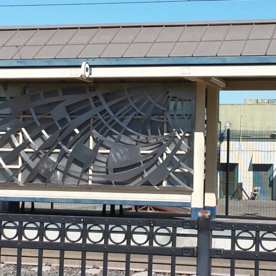 VTA Bascom Light Rail Station - Light Rail Station in Del Mar