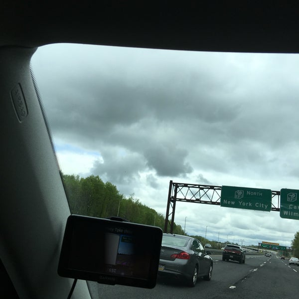 NJ Turnpike at Exit 7 - Intersection in Bordentown