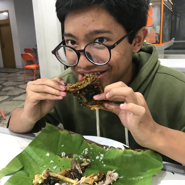 Ayam Bakar & Goreng Simpang Siliwangi Jl.banteng Ahmad Dahlan ...