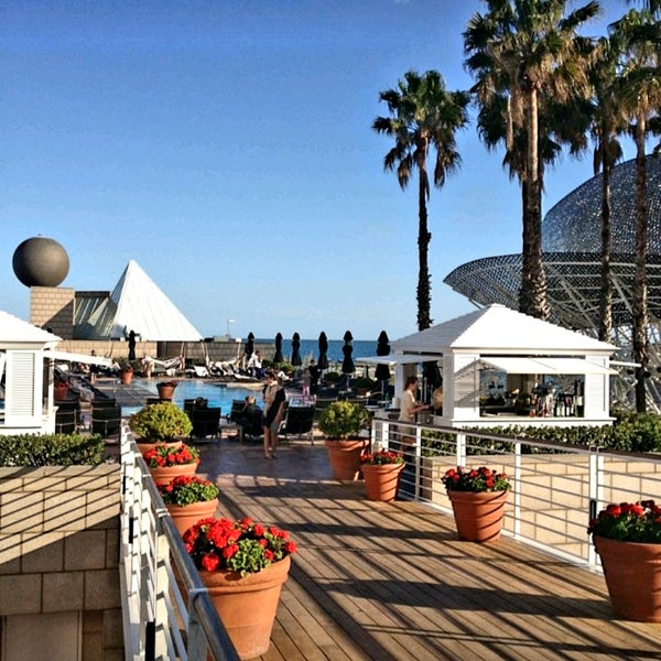 Varanda Ritz Four Seasons - São Sebastião da Pedreira - 9 tips from 313 ...