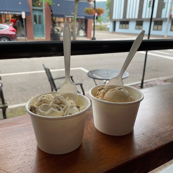 Dippity Do Dahs - Ice Cream Parlor