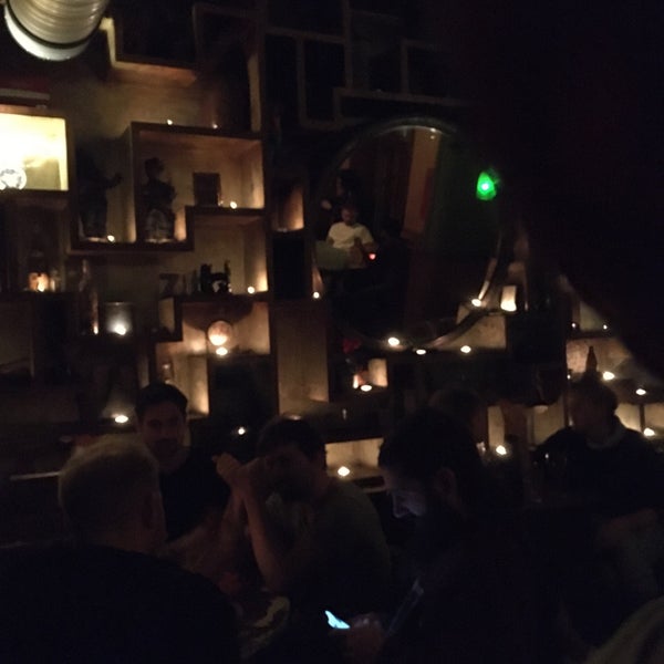 Bukowski's Bar - Cocktail Bar in Praha 3