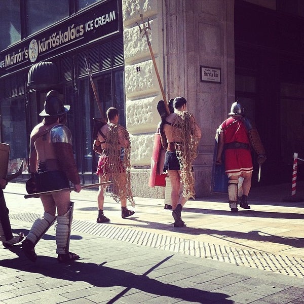 Kigyó Utca 2 - Váci utca - 20 visitors