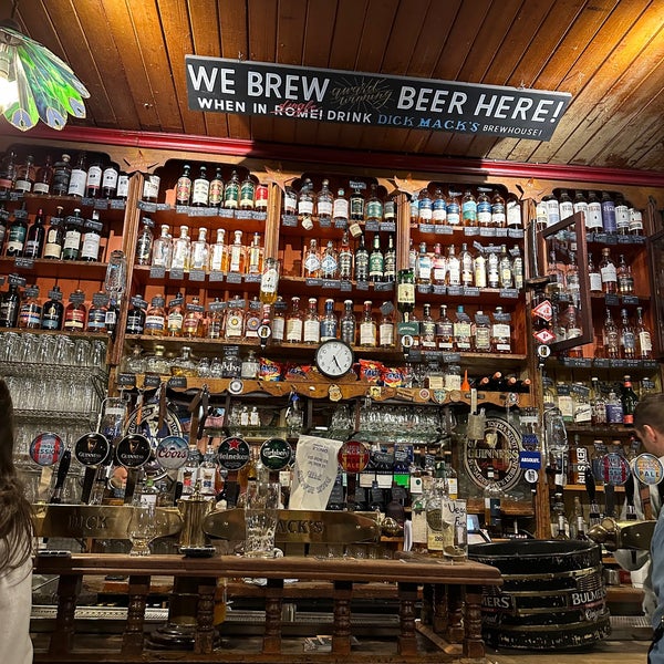 Dick Mack's - Pub in Dingle