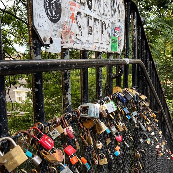 Photos at The News Steps - Waverley Station - Edinburgh, City of Edinburgh