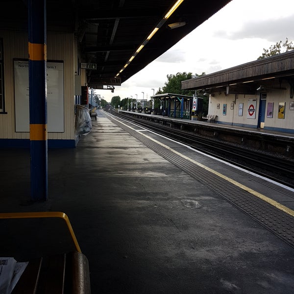 North Harrow London Underground Station - 3 tips