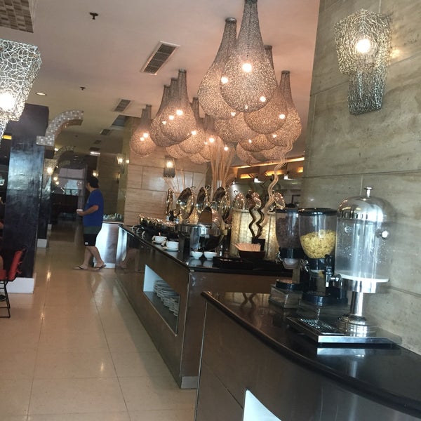 Glo Cafe & Lounge - Cebu City, Cebu