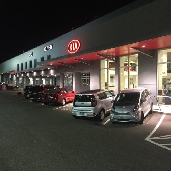 Renton Kia - 4 tips from 140 visitors