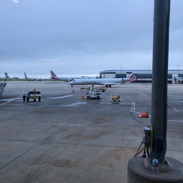 Gate E13 - Airport Gate in Charlotte