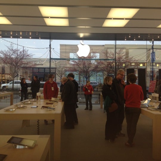 Photos at Apple Easton Town Center - 4210 The Strand