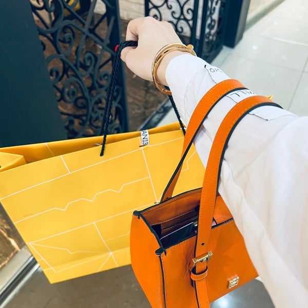 Dorsa Leather | چرم درسا شعبه اطلس - 4 tips