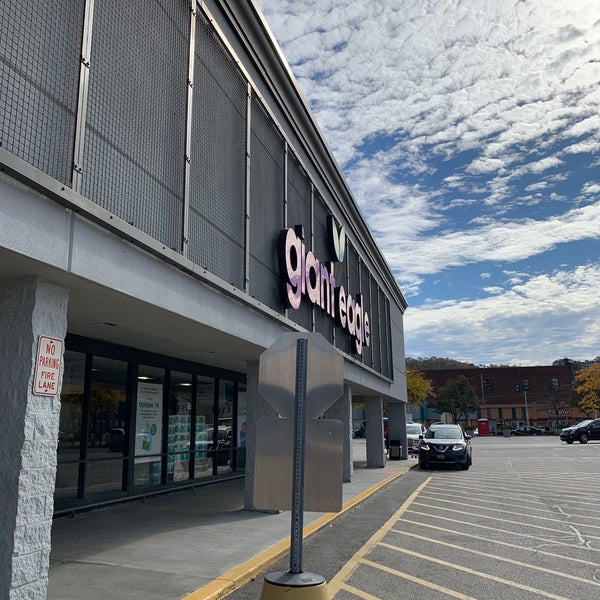 Giant Eagle Supermarket - Supermarket in Southside Flats