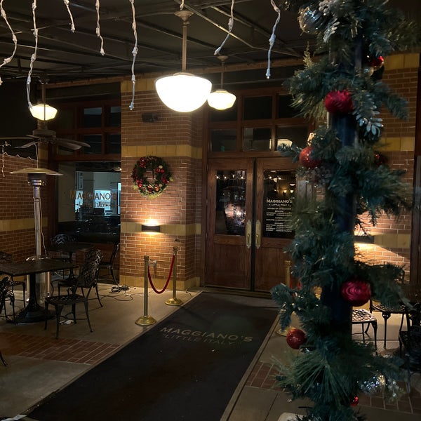 Maggiano's Little Italy - 6100 Topanga Canyon Blvd