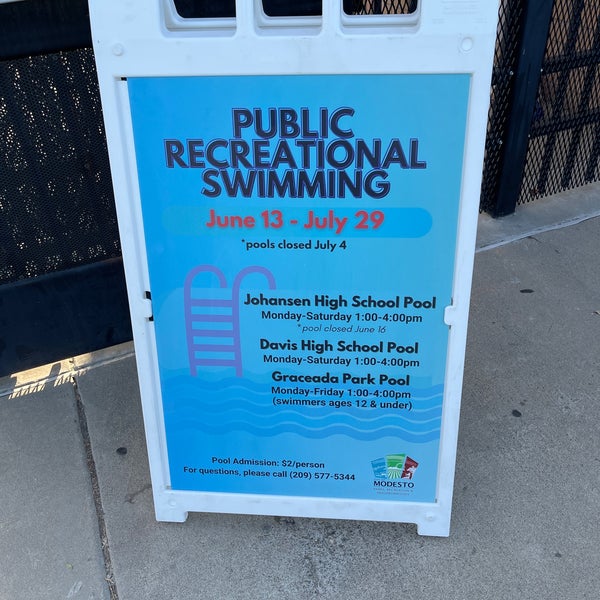 Johansen High School Pool - Pool
