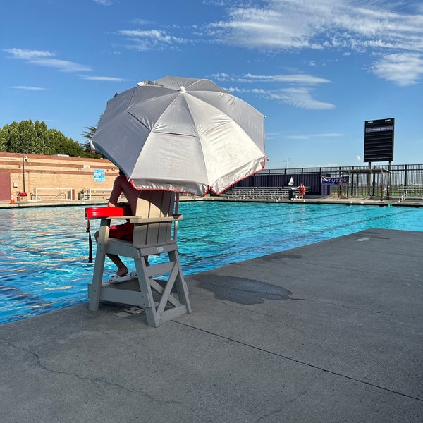 Johansen High School Pool - Swimming Pool