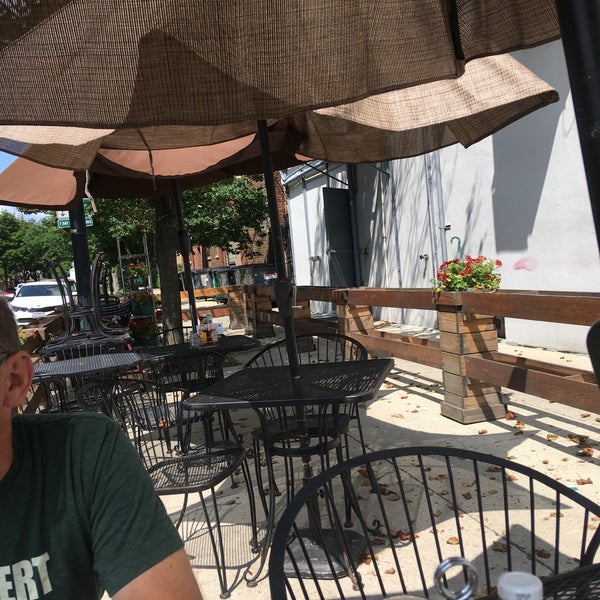 Photos at Sam & George's Restaurant - Lakeview - 33 tips from 1678 visitors