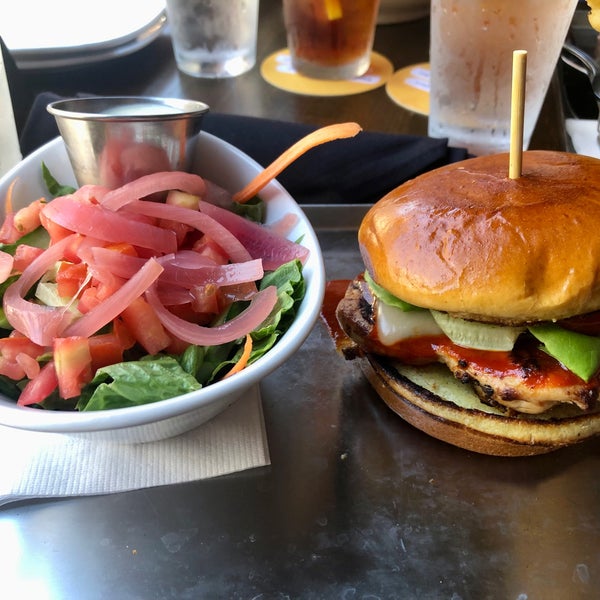 Hopsmith Tavern - Pub in Near North Side