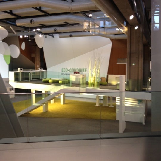 Renault Square Com (Now Closed) - Sèvres, Île-de-France