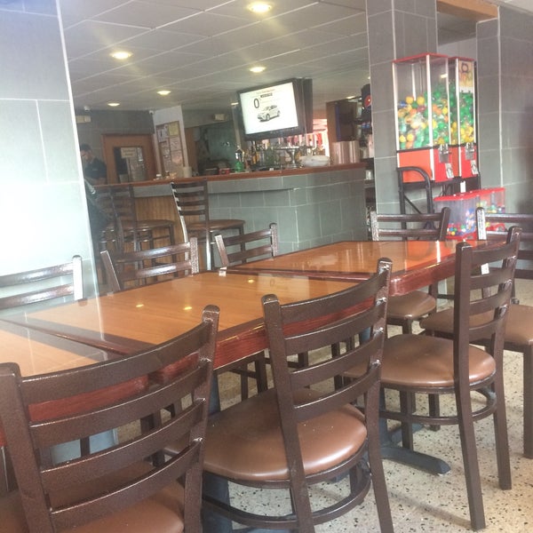 Marcanos Pizza Palace #4 - 3 tips from 122 visitors
