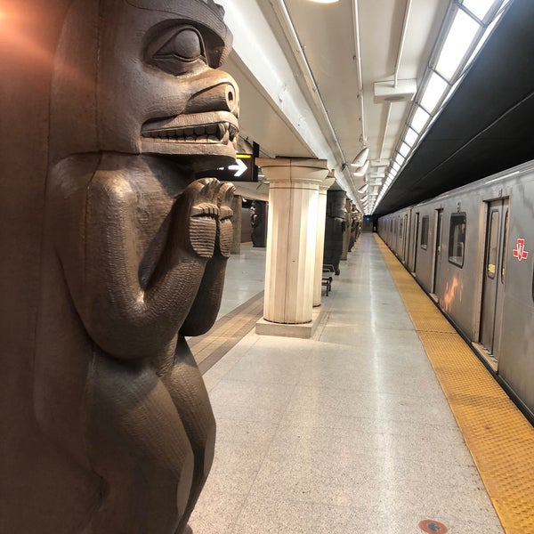 Museum Subway Station - Metro Station in Toronto
