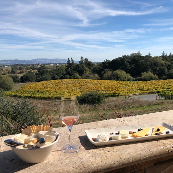 Fog Crest Vineyard - Winery in Sebastopol