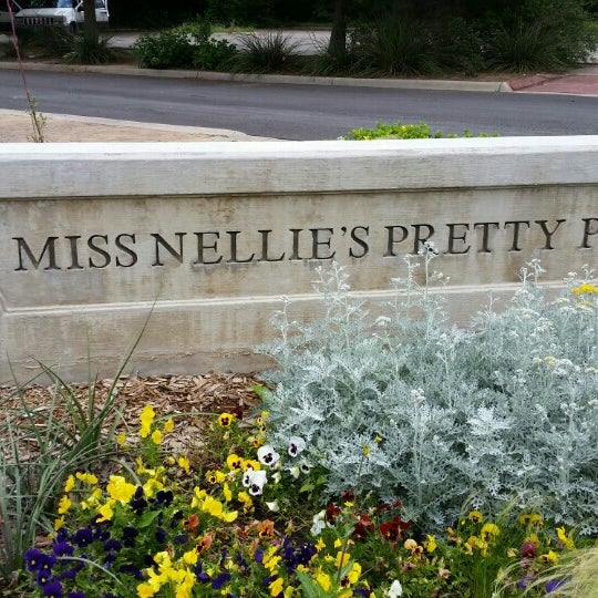 Miss Nellie's Pretty Place - North Waco - 0 tips