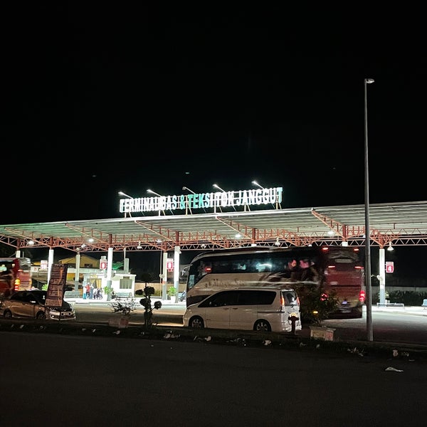 Terminal Bas dan Teksi Tok Janggut - 1 tip