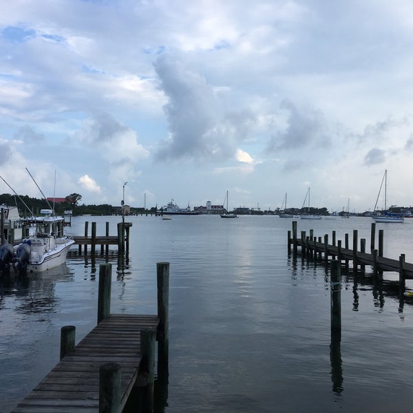 Ocracoke Harbor Inn - Hotel