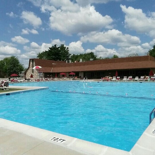 Salem Harbour Swim Club - Swimming Pool in Bensalem