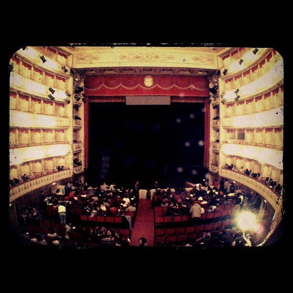 Teatro Comunale Luciano Pavarotti - Opera House