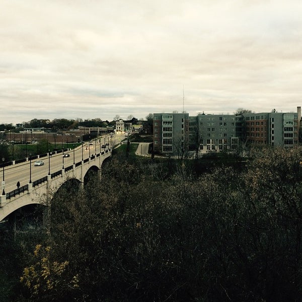 UWM RiverView Residence Hall - Riverwest - Milwaukee, WI