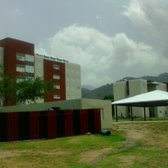 The Elsa Leo-Rhynie Hall (The Towers) - UWI Mona Campus