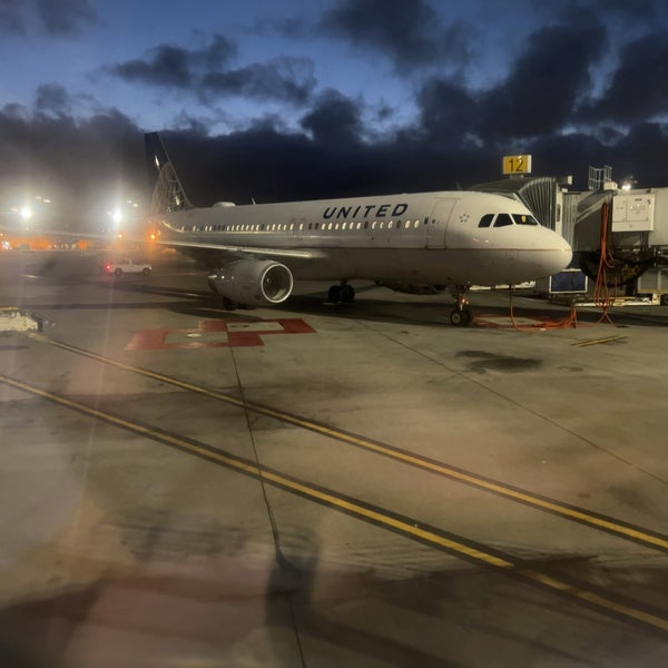 Gate G11 - Airport Gate in San Francisco