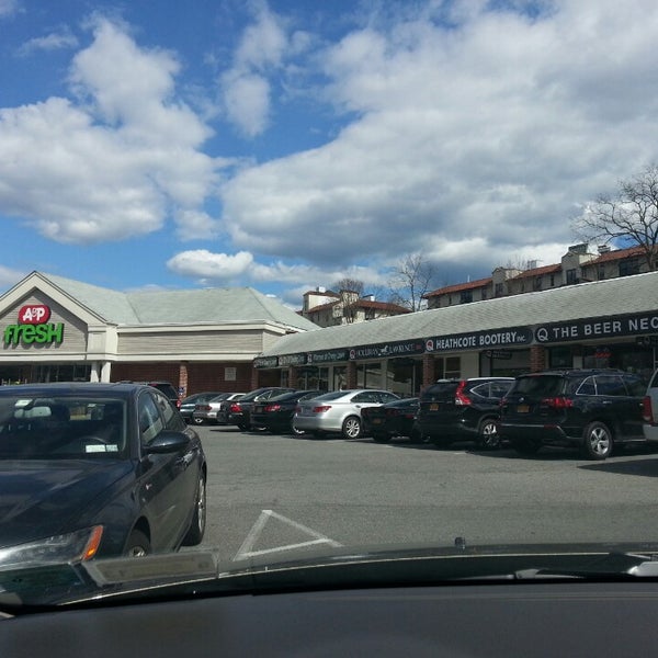 Wykagyl Shopping Center - New Rochelle, NY