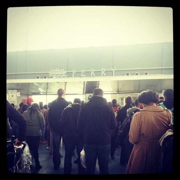 Photos at MTA SIR - St. George - Metro Station in Staten Island