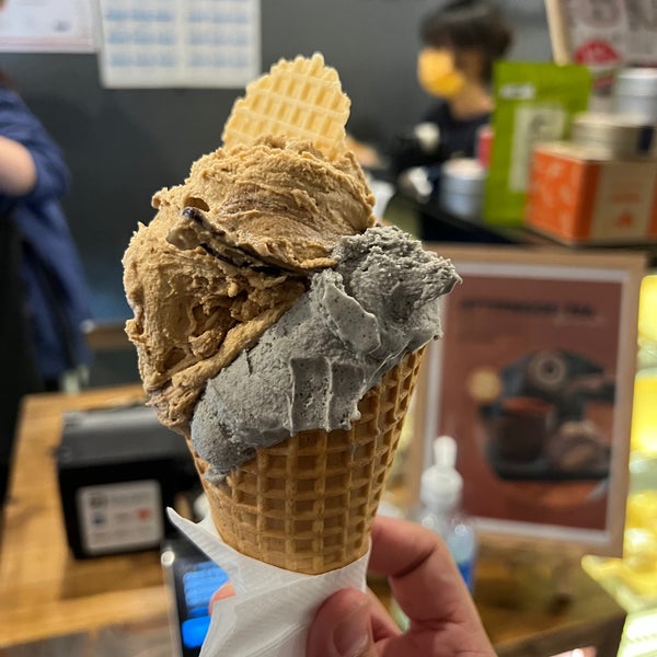 Ice Kirin Bar - Ice Cream Parlor