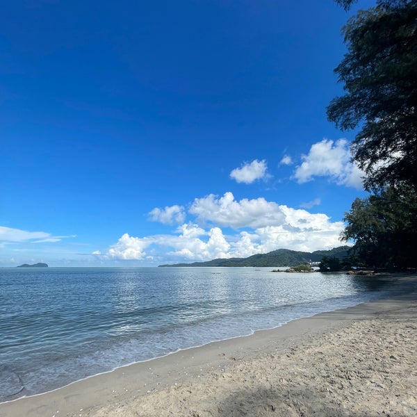 Pesisiran Pantai Teluk Bayu - Beach