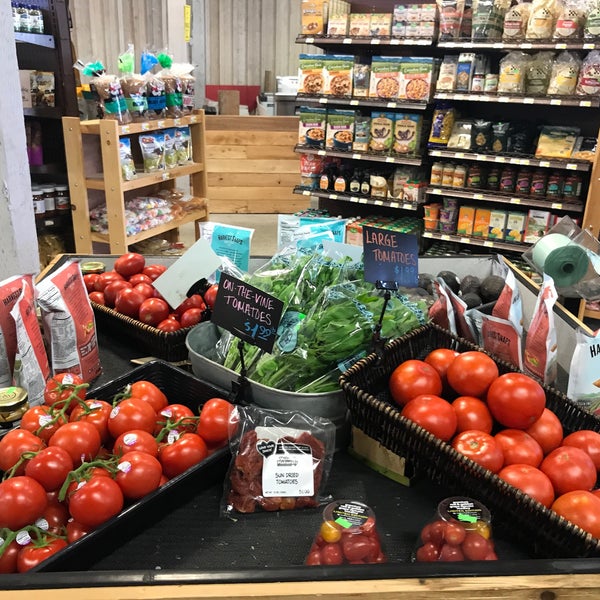 Elma Feed and Farm Supply - 424 N 2nd St