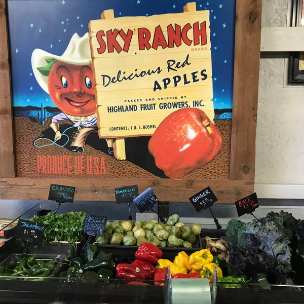 Elma Feed and Farm Supply - 424 N 2nd St